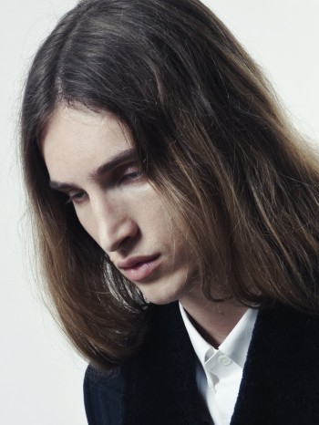 Jose Wickert & Luke Walker in ‘Versus’ by Marsy Hild for Fashionisto ...