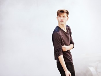 Alex Michels by Jonathan Hökklo for Fashionisto Exclusive – The Fashionisto