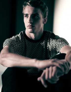 Introducing Oliver Jones by Ashley Joiner – The Fashionisto