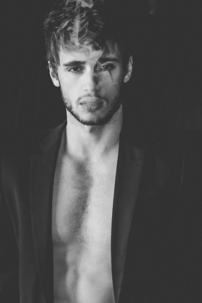 Daniel Bederov Sits for Photos by Jake Senfeld – The Fashionisto