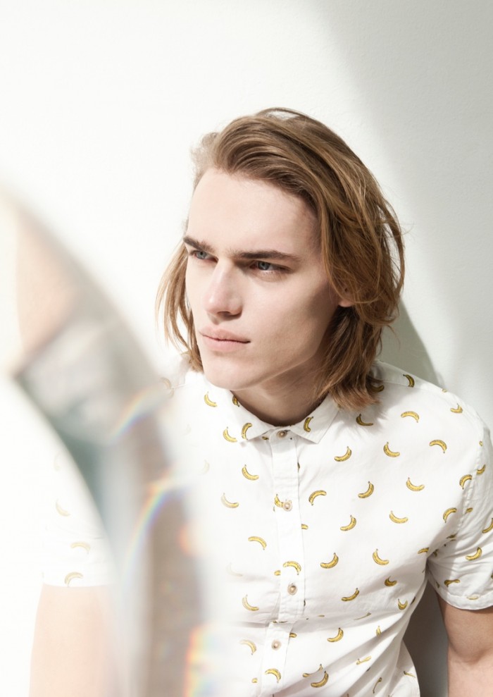 Ton Heukels Wears Tropical Prints for Bershka – The Fashionisto