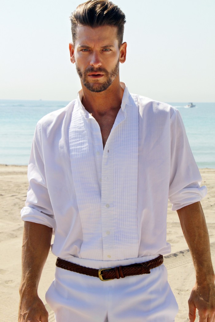 Josh Button Hits the Beach with Photographer Ricky Cohete – The Fashionisto