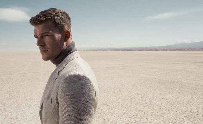 Alan Ritchson Suits Up for Mr Porter – The Fashionisto
