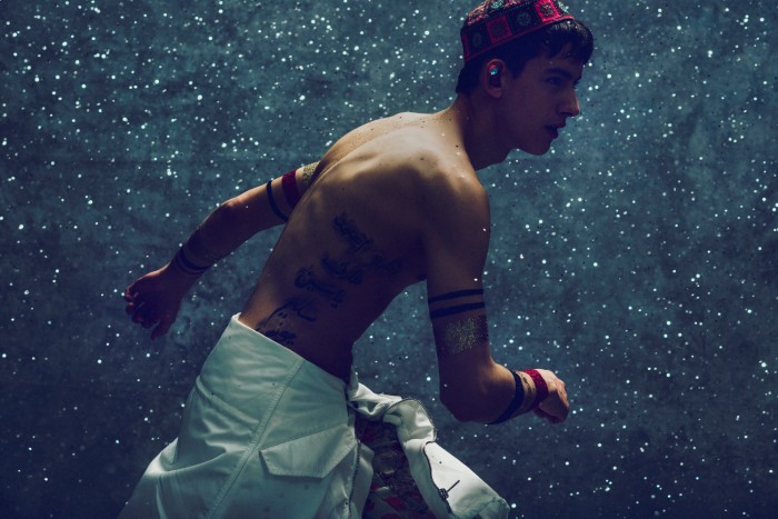 Glitter: Jamil Issa Strikes a Pose for Wonderland – The Fashionisto