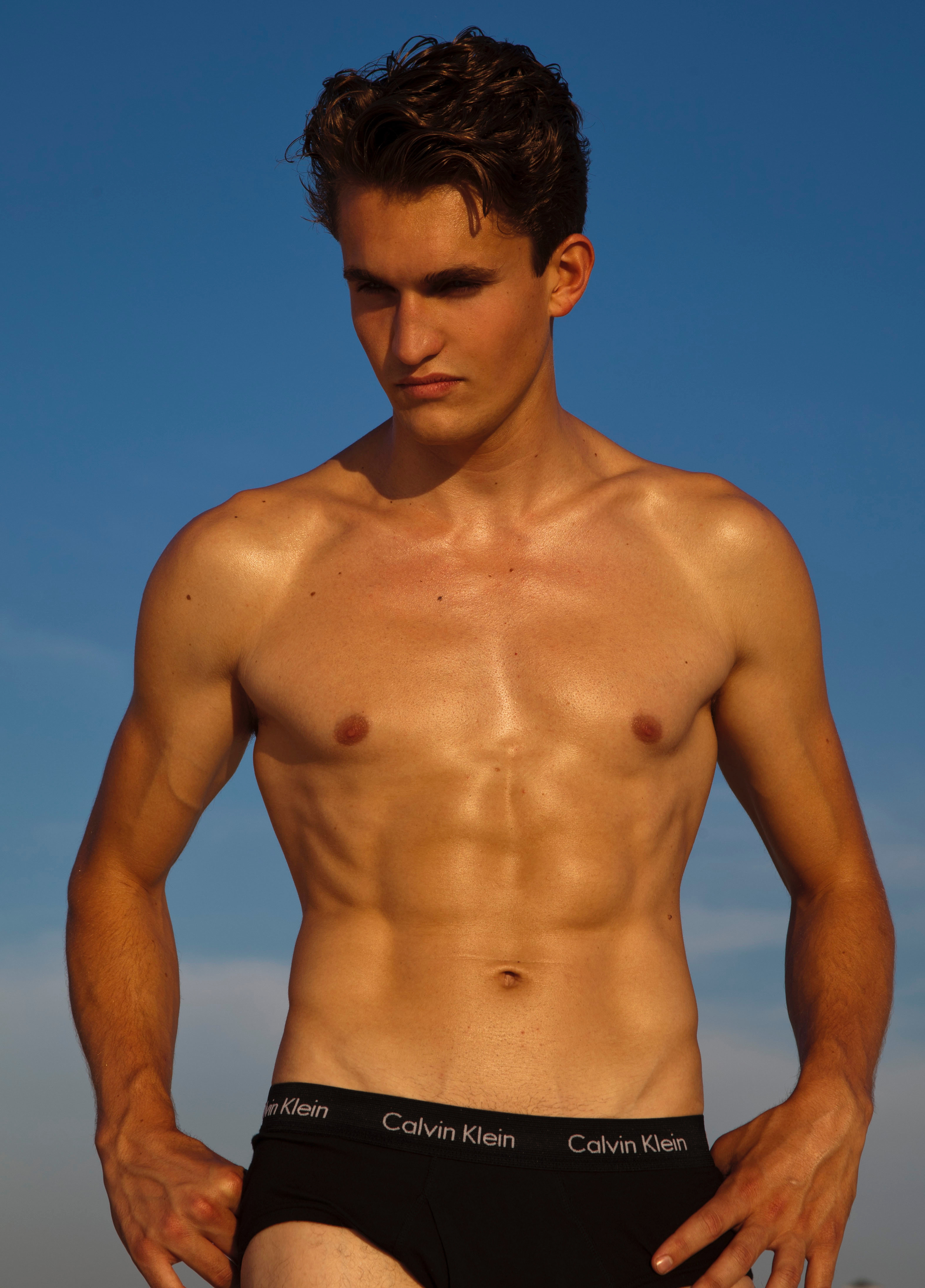 A Sunkissed Chris Hakos by Marcus Cooper – The Fashionisto