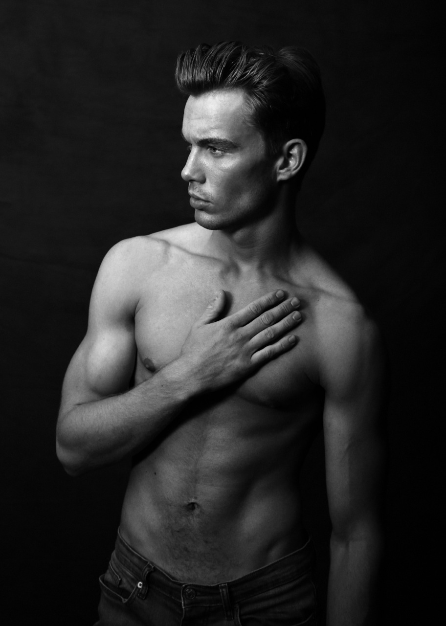 Andrea Vecchiato Shoots Model James Chapman – The Fashionisto