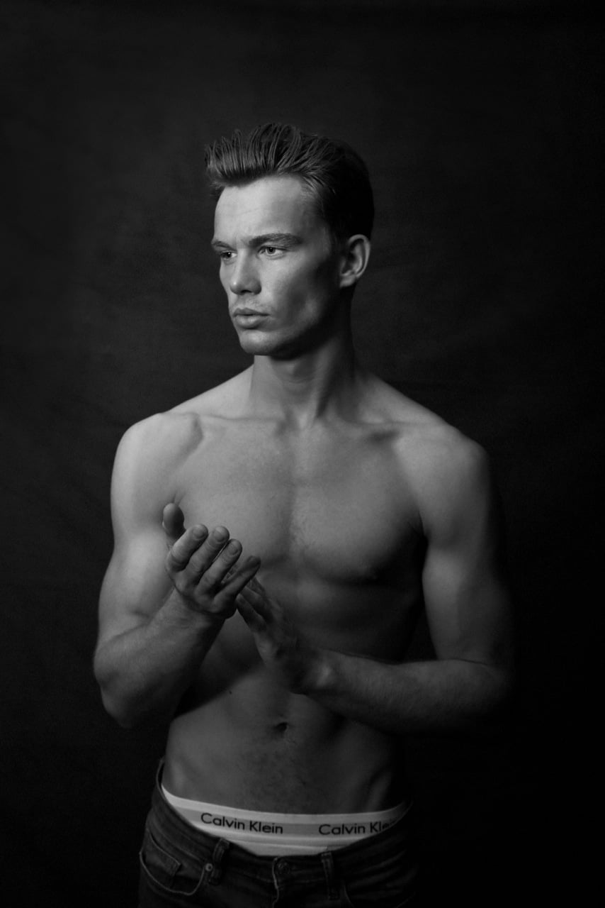 Andrea Vecchiato Shoots Model James Chapman – The Fashionisto
