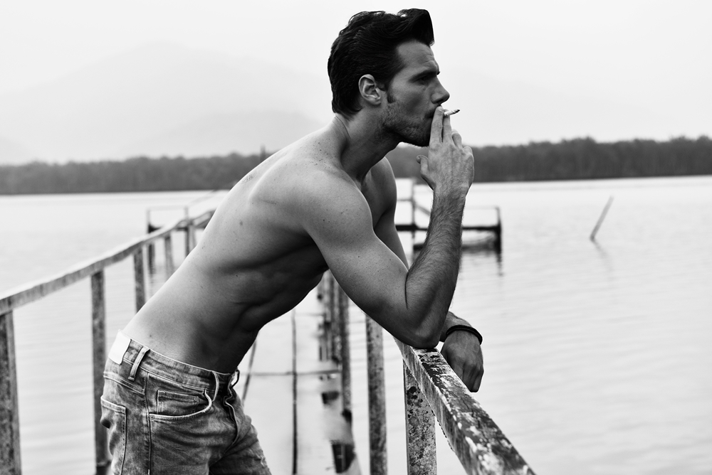 Cláudio Ávilla Poses for Photos by Rafael Pavarott – The Fashionisto