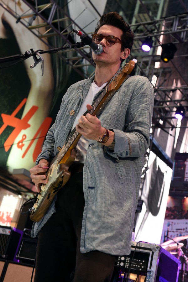 John Mayer Wears Gingham Print Jacket for Rock the Rio USA Performance ...