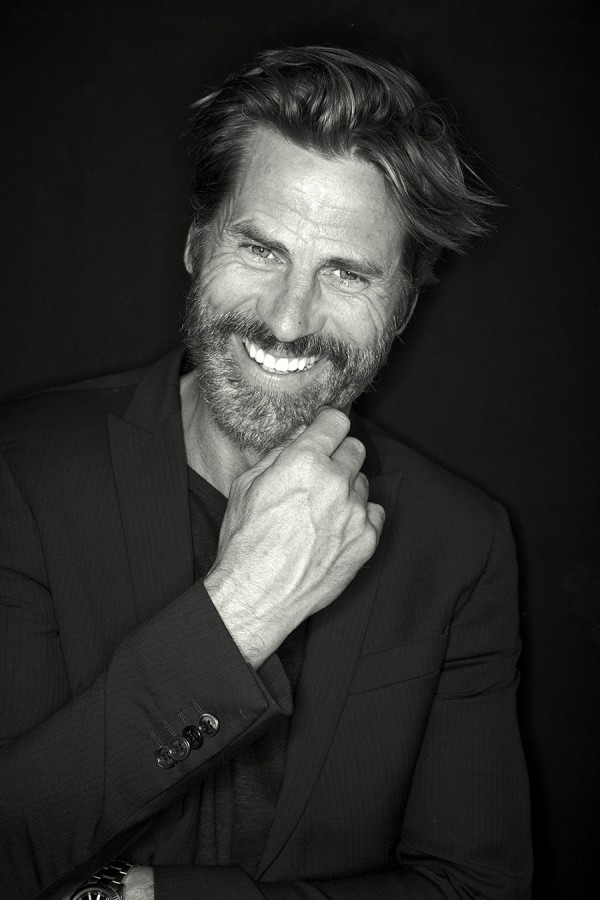 Mark Vanderloo Poses for DT Magazine – The Fashionisto