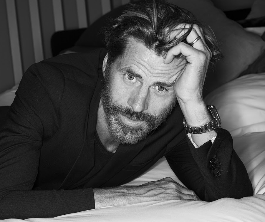 Mark Vanderloo Poses for DT Magazine – The Fashionisto