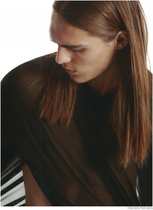 Travis Smith Gets Sporty in Fashion for Men Editorial – The Fashionisto