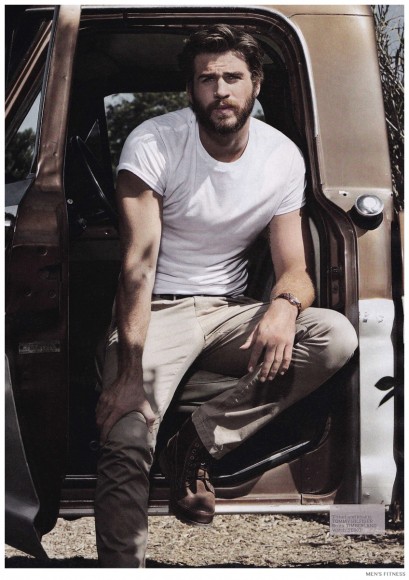 Liam Hemsworth Goes Casual for Men’s Fitness December 2014 Cover Photo ...