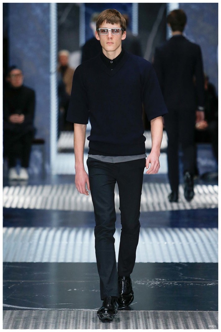 Prada Fall/Winter 2015 Menswear Collection: Black Minimalism – The ...