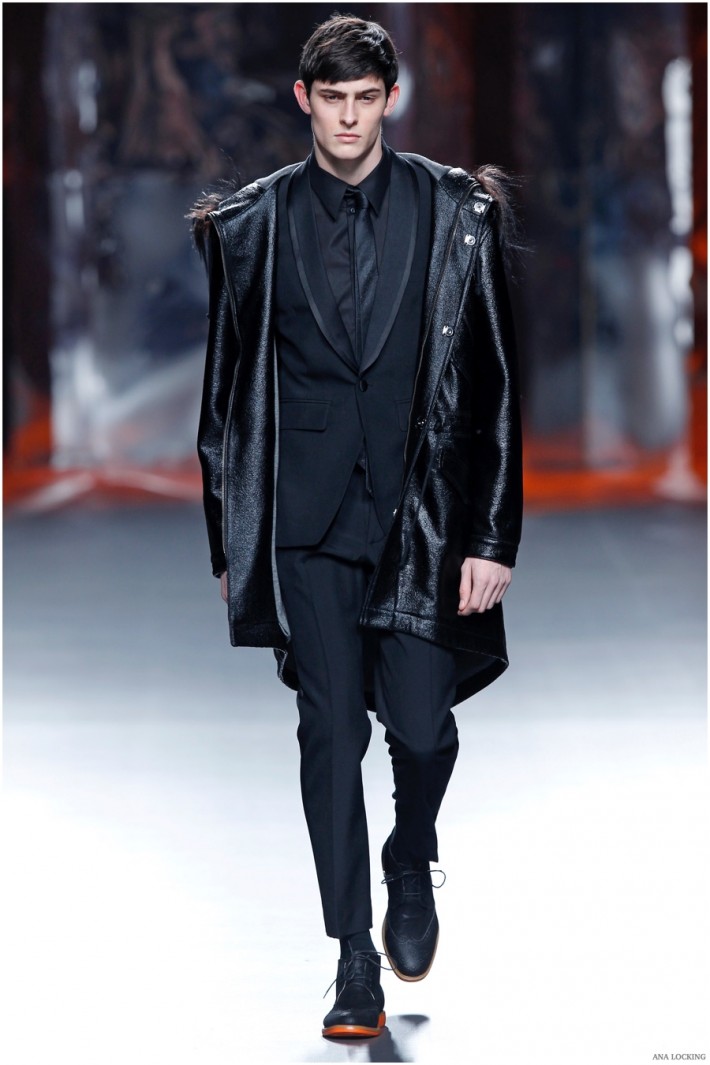 Doppelgänger: Ana Locking Delivers Furs & Prints for Fall/Winter 2015 ...