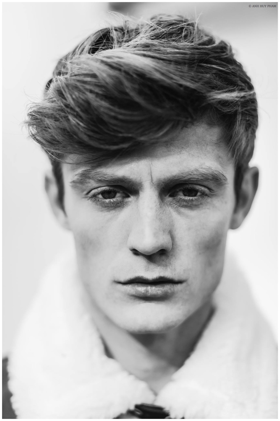 Robin van Der Krogt Heads Outdoors for a Paris Shoot by Anh Huy Pham ...