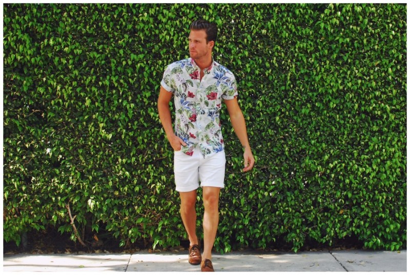 Anthony Garrett Models Fun Miami Styles – The Fashionisto