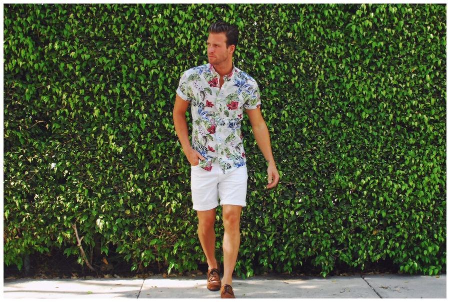 Anthony Garrett Models Fun Miami Styles – The Fashionisto