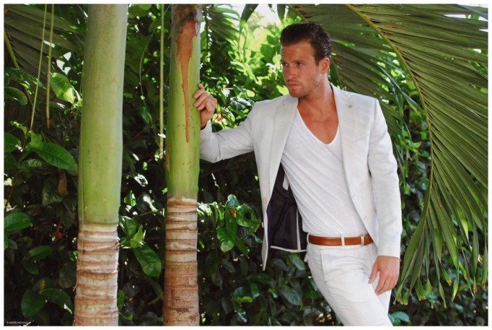 Anthony Garrett Models Fun Miami Styles – The Fashionisto