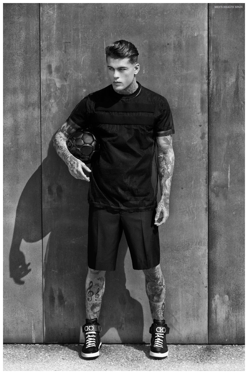 Stephen James Hits the Track for April 2015 Men’s Health Spain – The ...