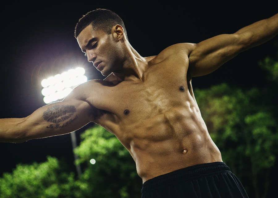 Nocturne Devin Goda Gets In An Evening Workout The Fashionisto