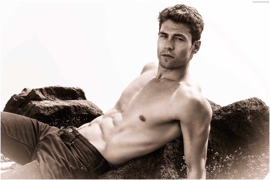 Exclusive: Matt Poeschl Hits the Beach in ‘Castaway’ – The Fashionisto