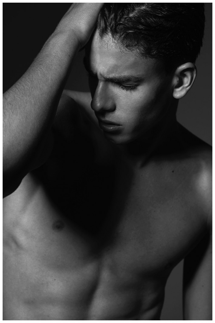 New Face Pari Tami Poses for Portrait Series by Tony Ortiz – The ...