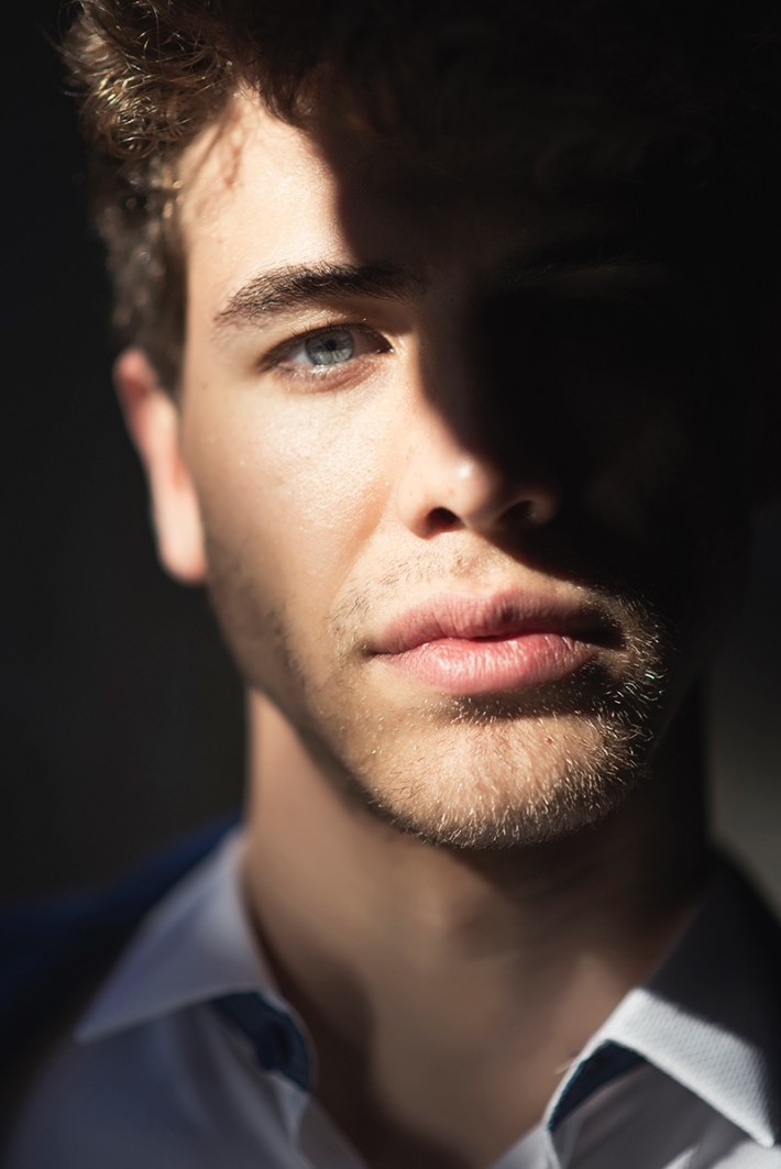 Sotiris Mimics Street Style in Sharp Zara Fashions – The Fashionisto