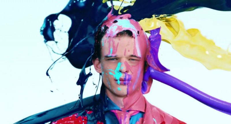 That’s Pitticolor! André Bona Splashed in Paint for Luca Finotti ...