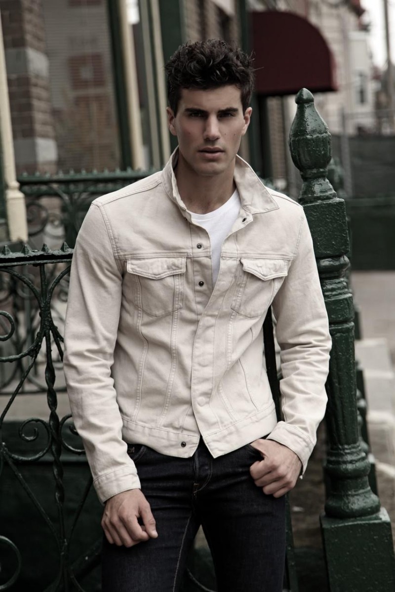 Douglas Joseph Heads Outdoors for Thomas Synnamon Shoot – The Fashionisto