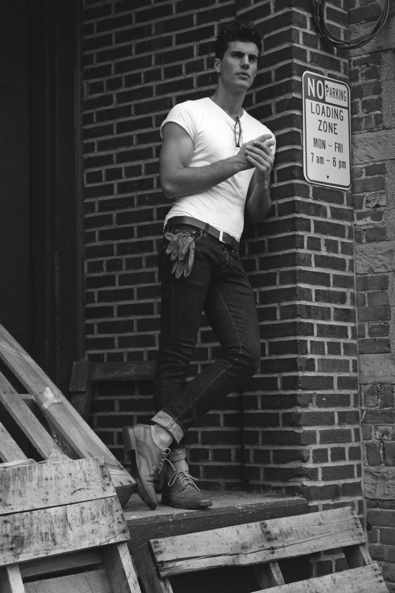 Douglas Joseph Heads Outdoors for Thomas Synnamon Shoot – The Fashionisto