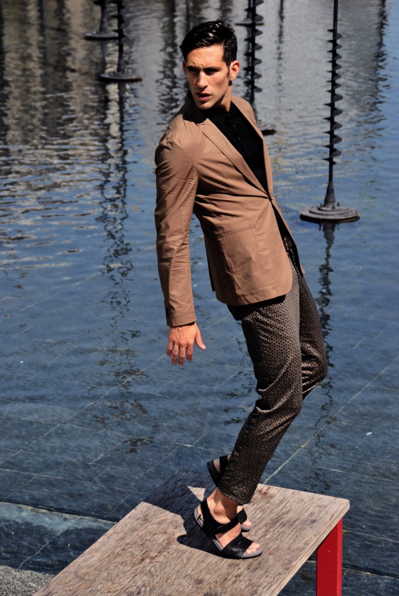 Ruben Dons Brown Zara Look for Outdoors Photo Series – The Fashionisto