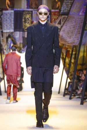 Versace Spring/Summer 2016 Menswear Collection | Milan Fashion Week ...