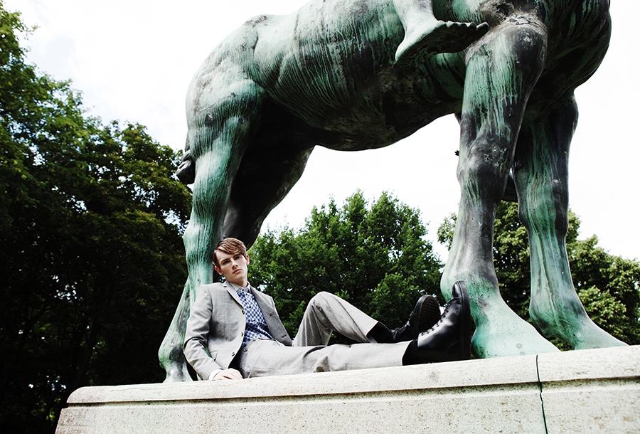 Exclusive: Callum Ward by Suzana Holtgrave – The Fashionisto