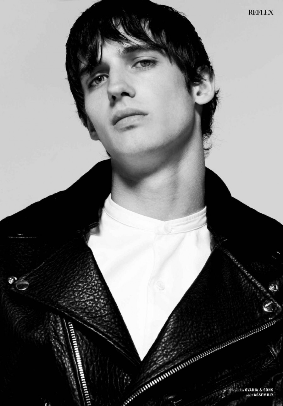 Ian Sharp is Chic & Sporty for Reflex Homme Spread – The Fashionisto