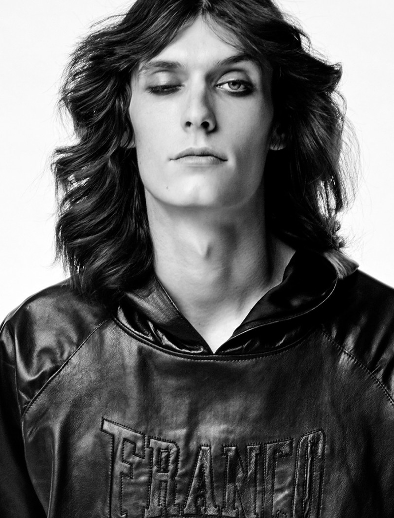 Justin Gossman Channels Inner Rocker for Boys by Girls Shoot – The ...