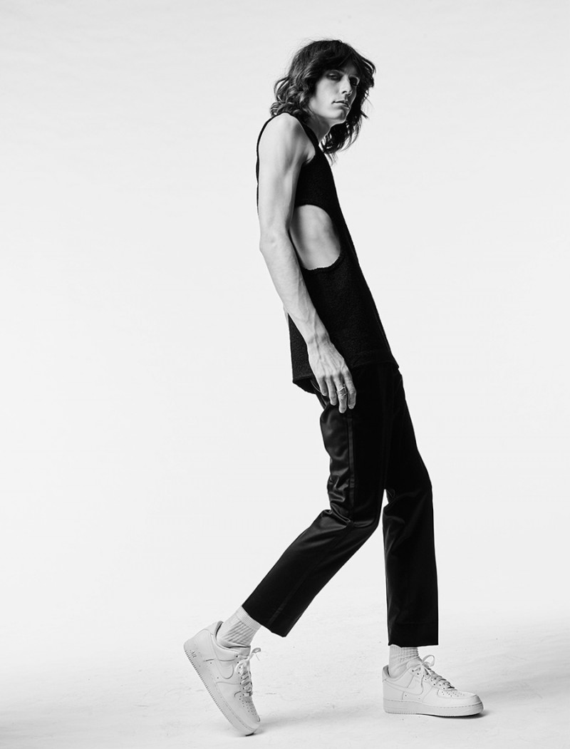 Justin Gossman Channels Inner Rocker for Boys by Girls Shoot – The ...