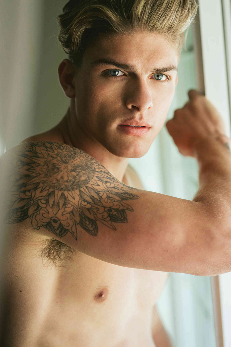 Exclusive: Austin Victoria by Jon Wong – The Fashionisto