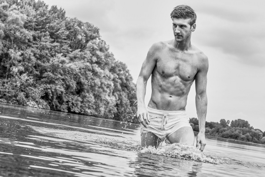 Kult Models Star In Playful Outdoors Water Shoot The Fashionisto