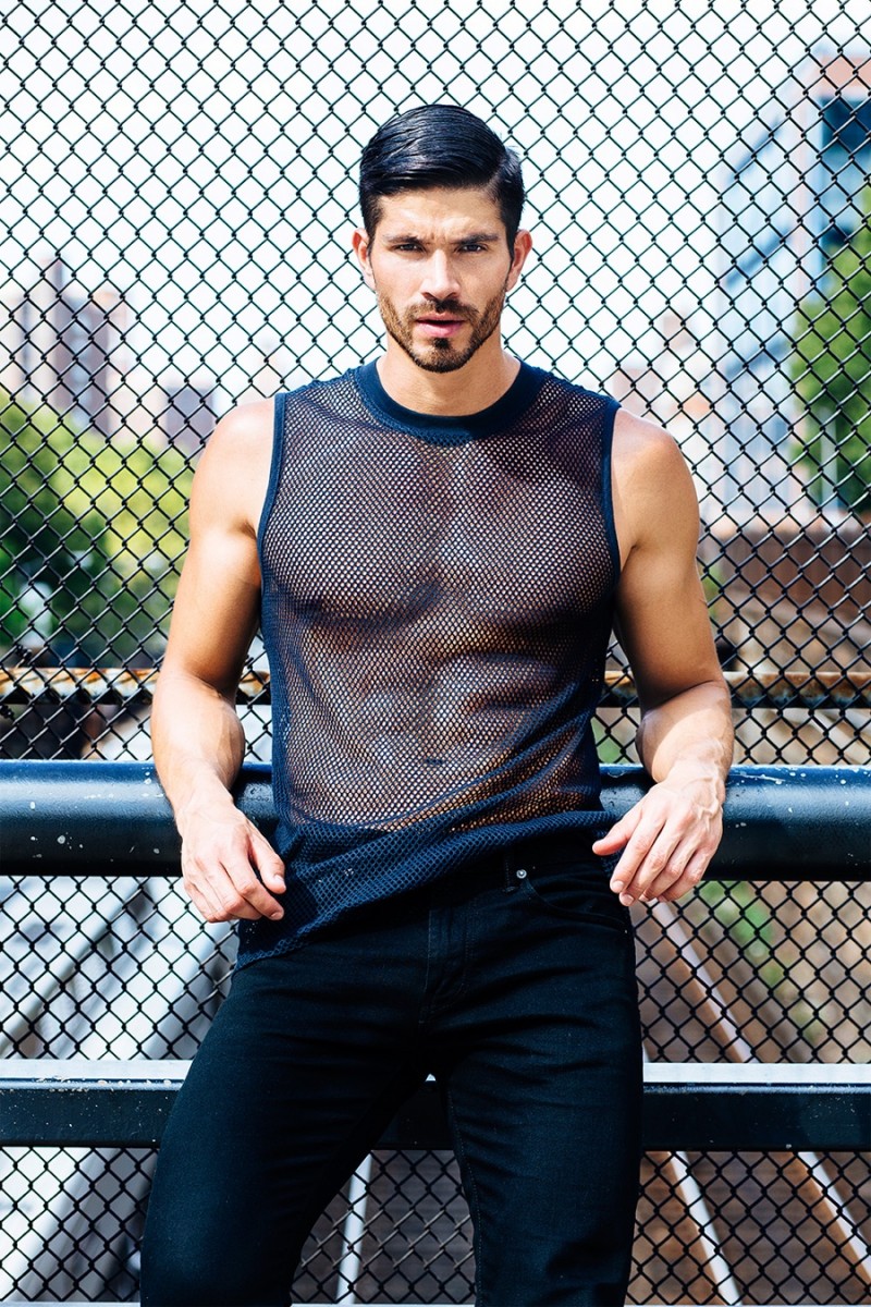 Miguel Orjuela Takes in the Big Apple – The Fashionisto