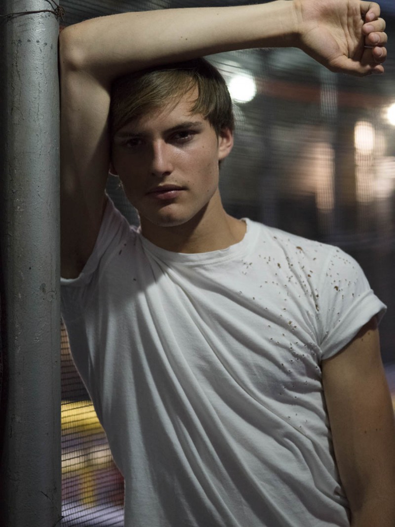 Fresh Face Roan Shot by Richard Gerst – The Fashionisto