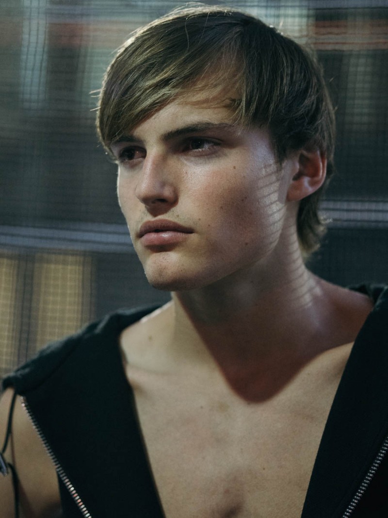 Fresh Face Roan Shot by Richard Gerst – The Fashionisto