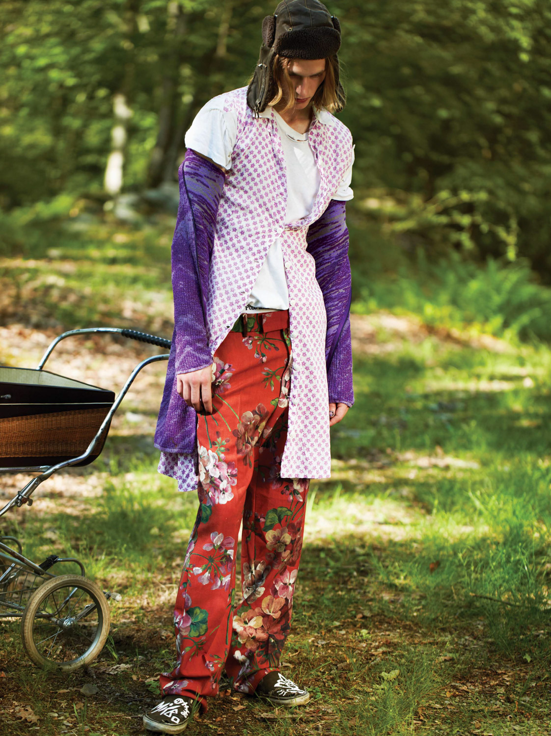 CR Men's Book Channels 90s Grunge Style – The Fashionisto