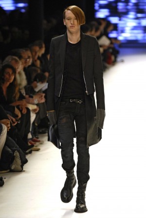 2000s Fashion for Men: Outfits, Trends & Style Guide