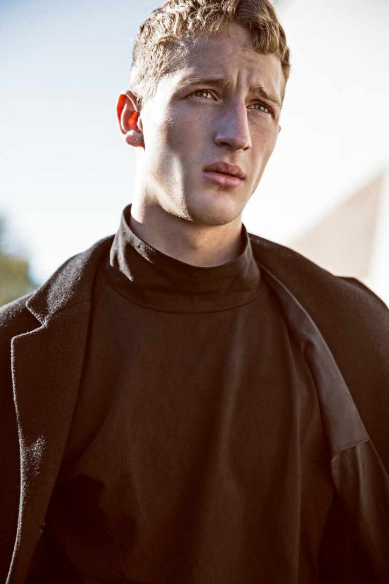 David Segla Makes a Chic Impression in Mock Turtlenecks – The Fashionisto