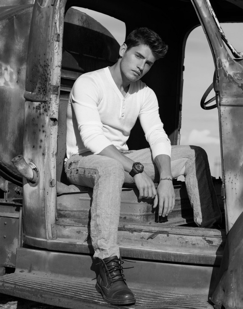 Gregg Sulkin Stars In Flaunt Photo Shoot The Fashionisto
