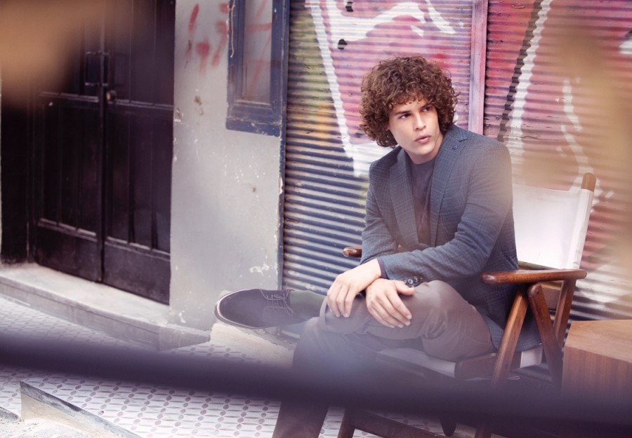 Sidney Mello Models Chic Styles for Esquire Turkey – The Fashionisto