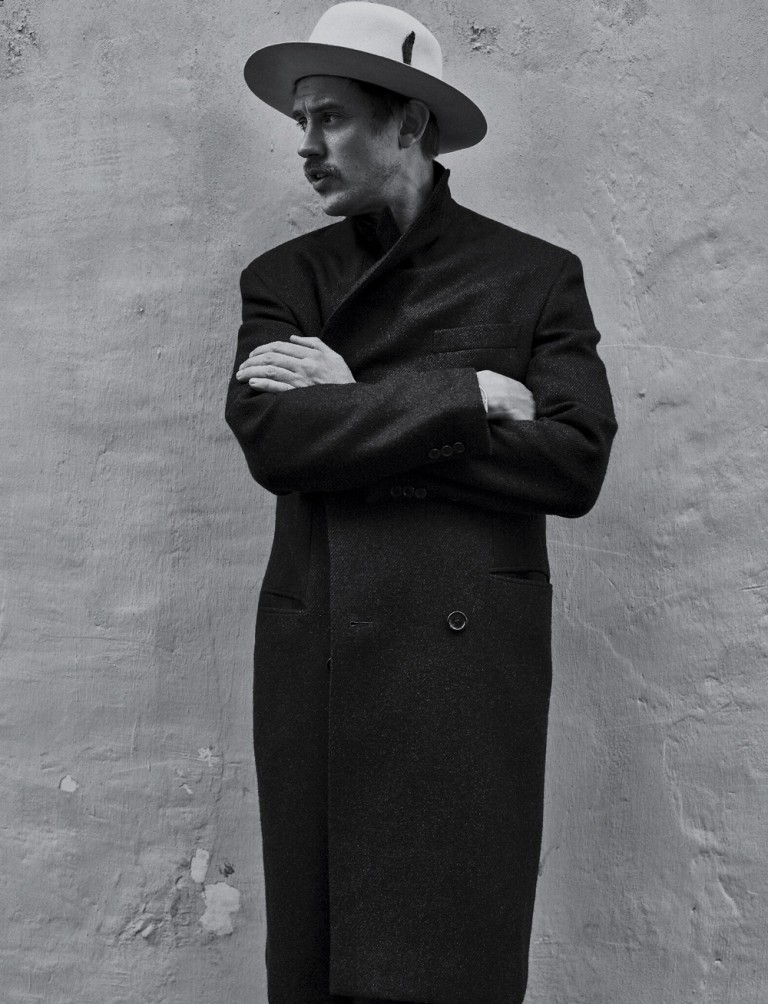 Boyd Holbrook Covers Man of the World, Reveals End of Engagement ...