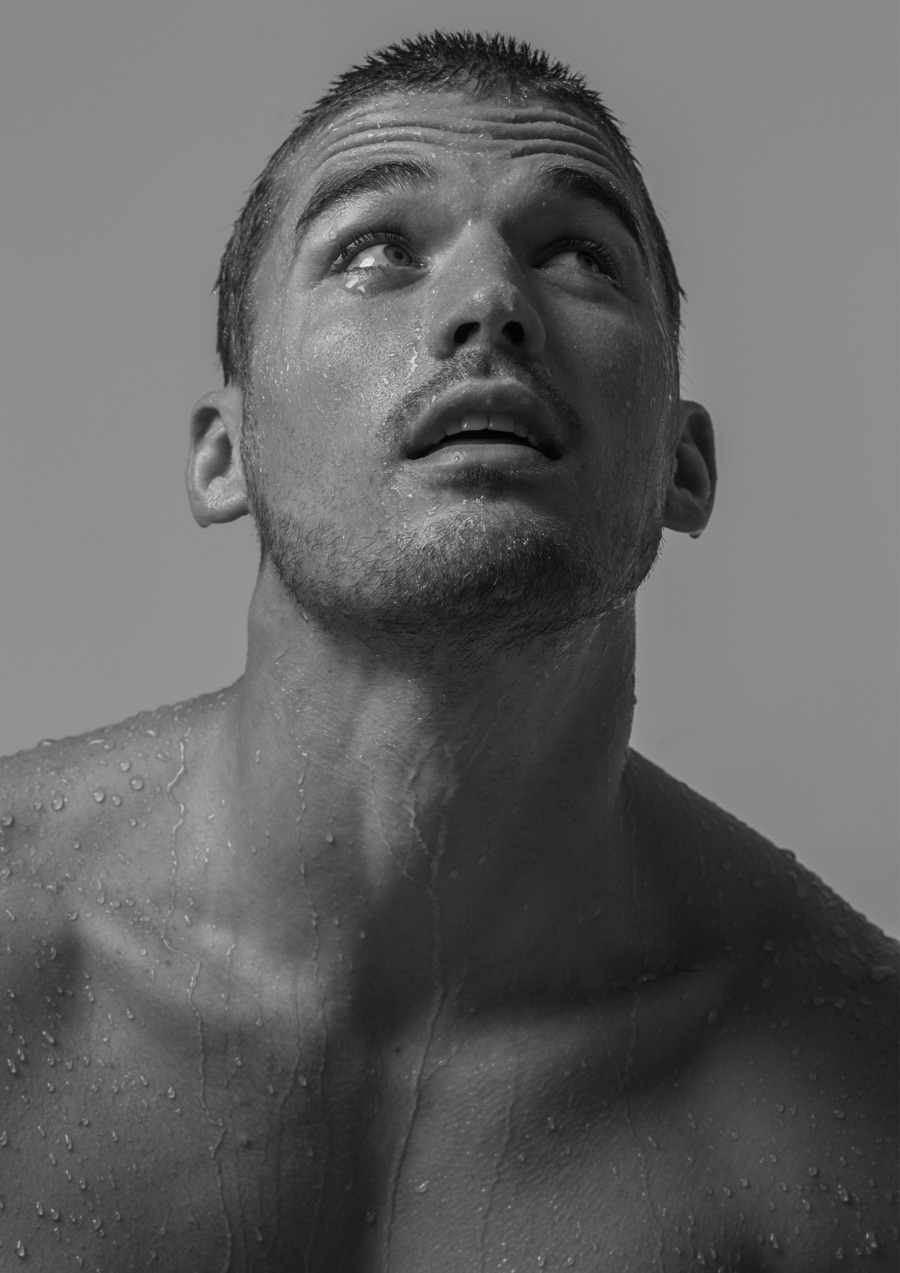 Ron Dorff Showcases Sporty Essentials with Kerry Degman – The Fashionisto