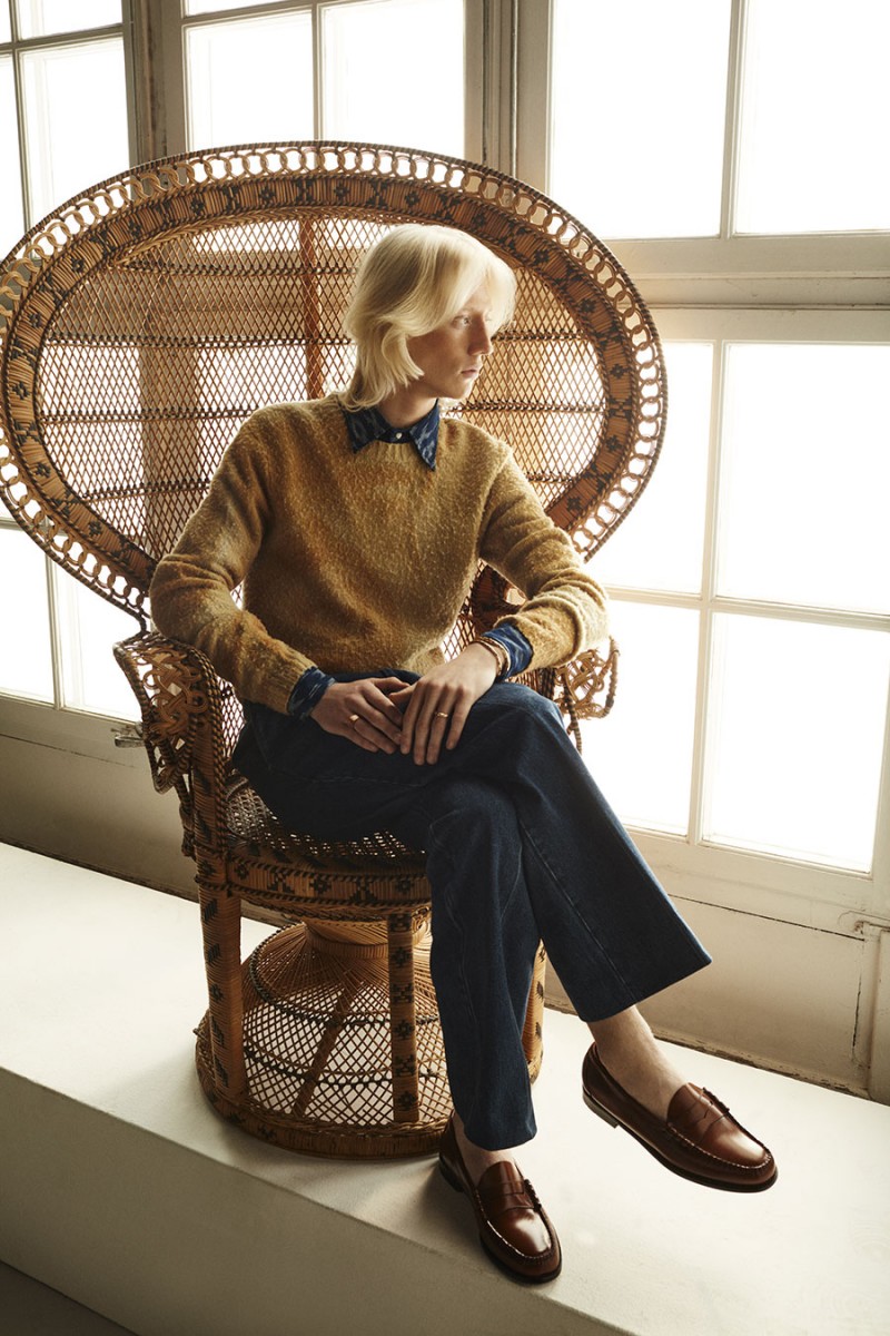 Café Highlights Chic Denim Ensembles – The Fashionisto